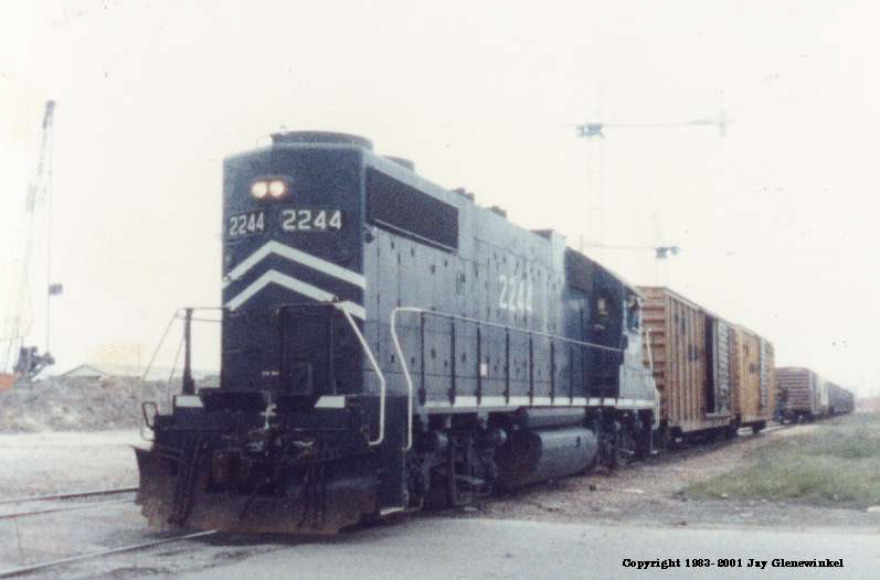 MP 2233 - on the North Leg of the Wye at Tower 55 in Ft. Worth, Texas, 1984 - Jay Glenewinkel Photo